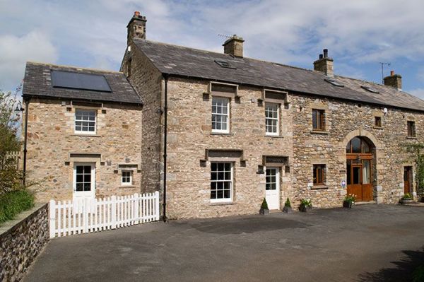 Warth House, 4 Bedroom Home in The Yorkshire Dales, Sleeps 9