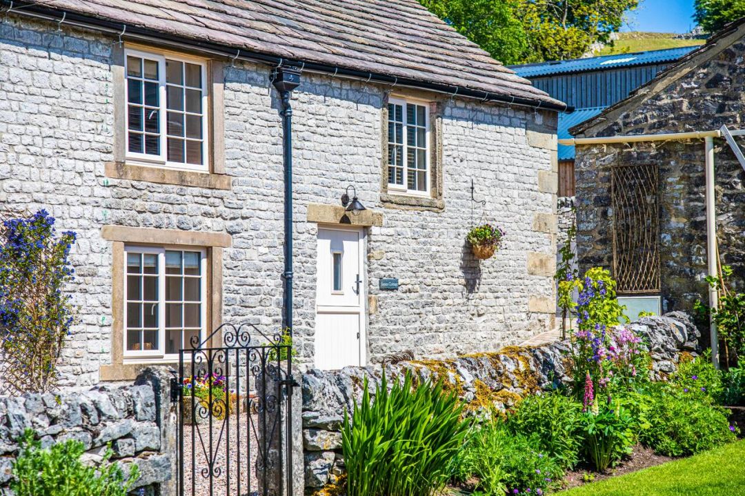 James Cottage, Luxury Retreat in The Peak District, Sleeps 4