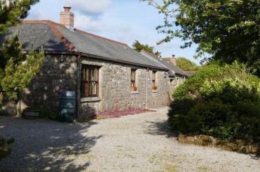 Tremerth Cottage, Romantic Retreat in Cornwall, Sleeps 2, On A Farm