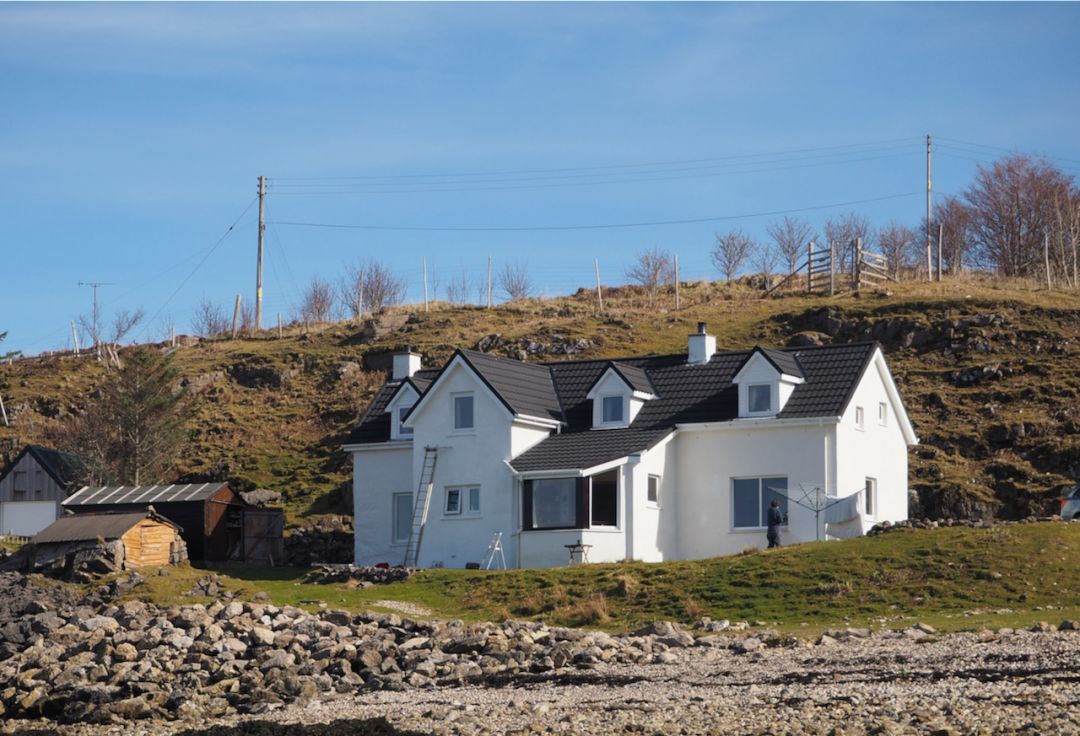 Shore Cottage, Waterside House on The Isle of Skye, Sleeps 9