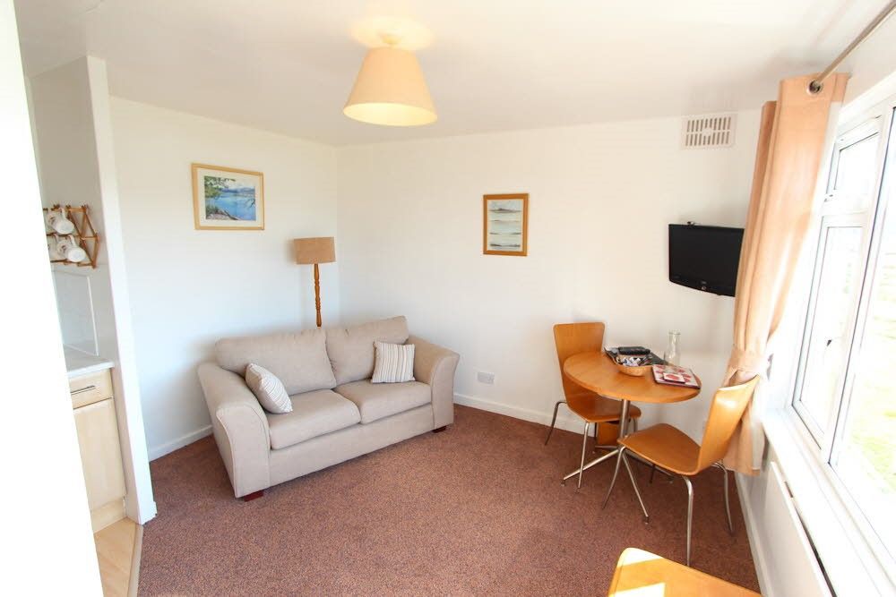 Lochead Chalet, Waterside Holiday Chalet in Argyll and Bute, Sleeps 4
