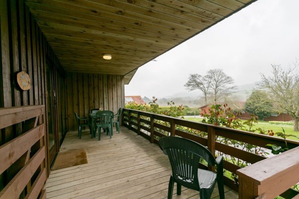 Yew Tree Lodge, Dog Friendly Lodge in Exmoor, Sleeps 5, Games Room